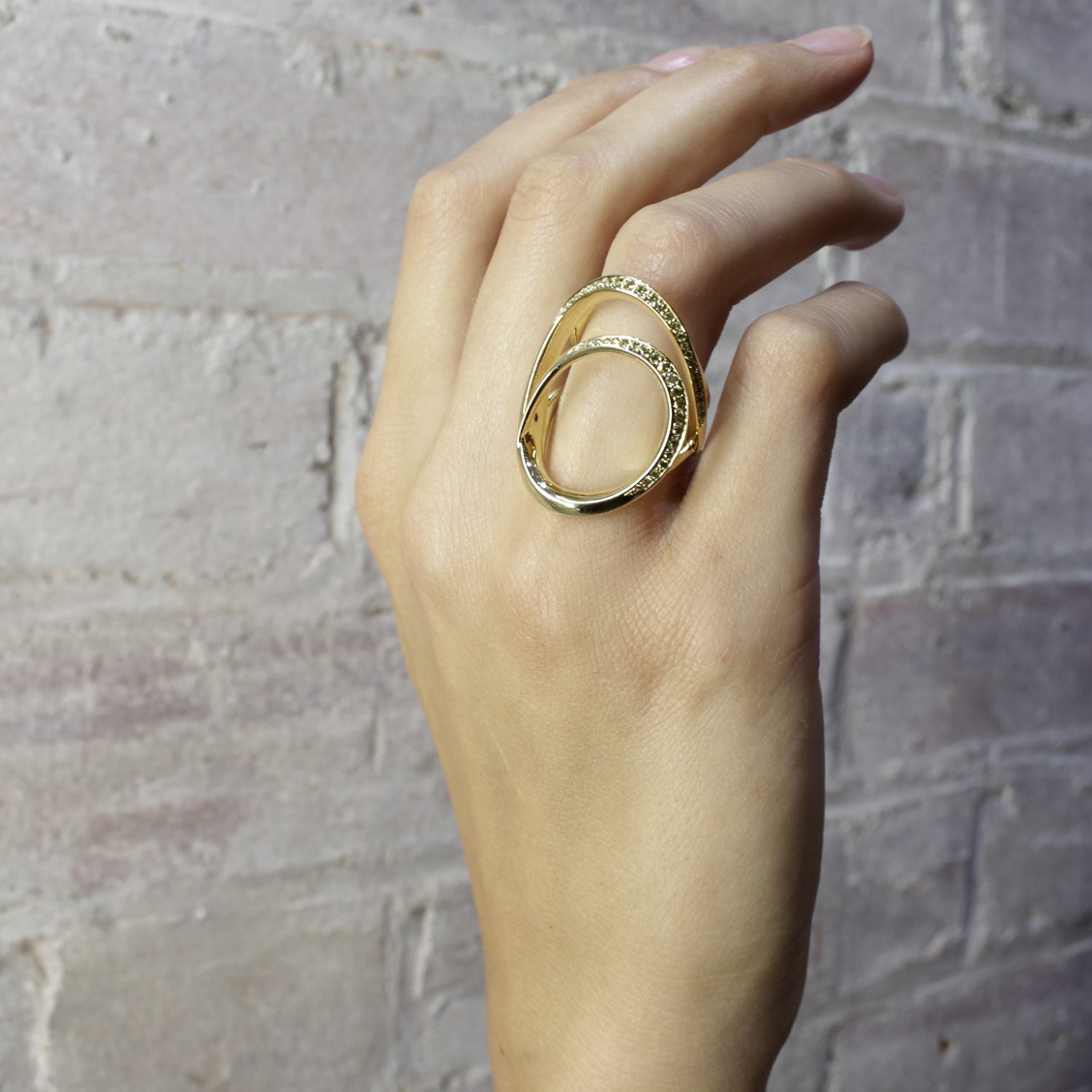 Burlesque Ring – 18ct Yellow Gold - William Cheshire